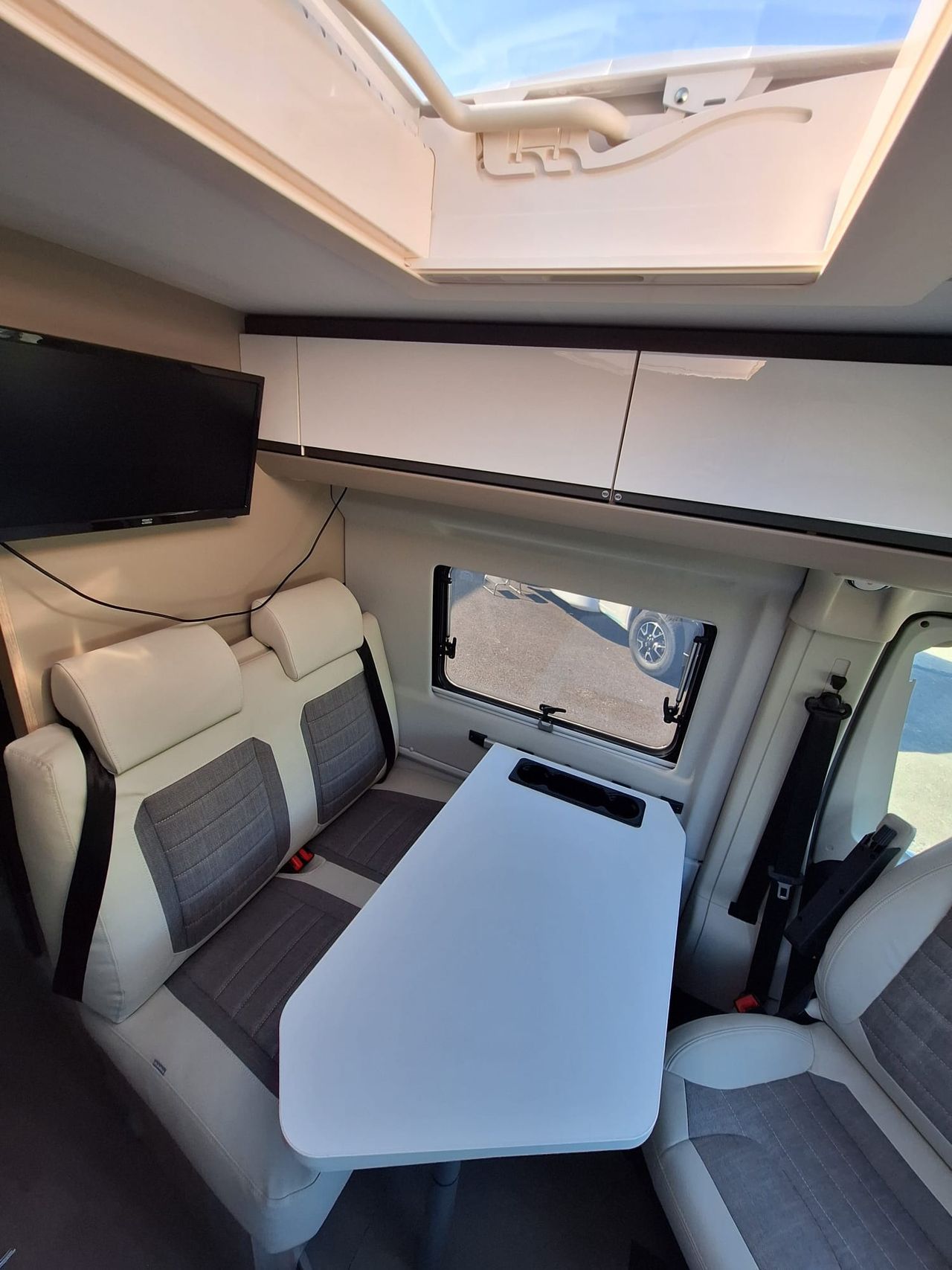 Camping-car ADRIA Twin Plus 640 SGX | Camping-car Magazine